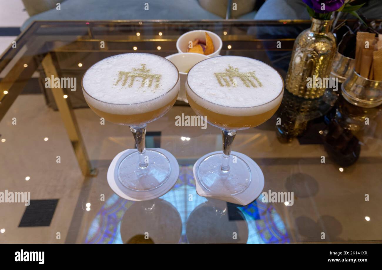 Lobby des hotels adlon kempinski -Fotos und -Bildmaterial in hoher ...