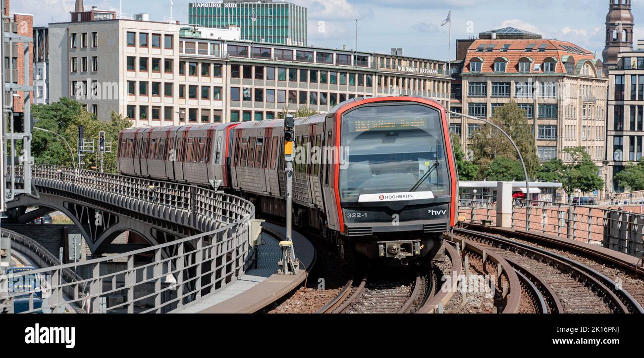 Hamburg, Deutschland. 23. August 2022. Zwischen den Stationen ...