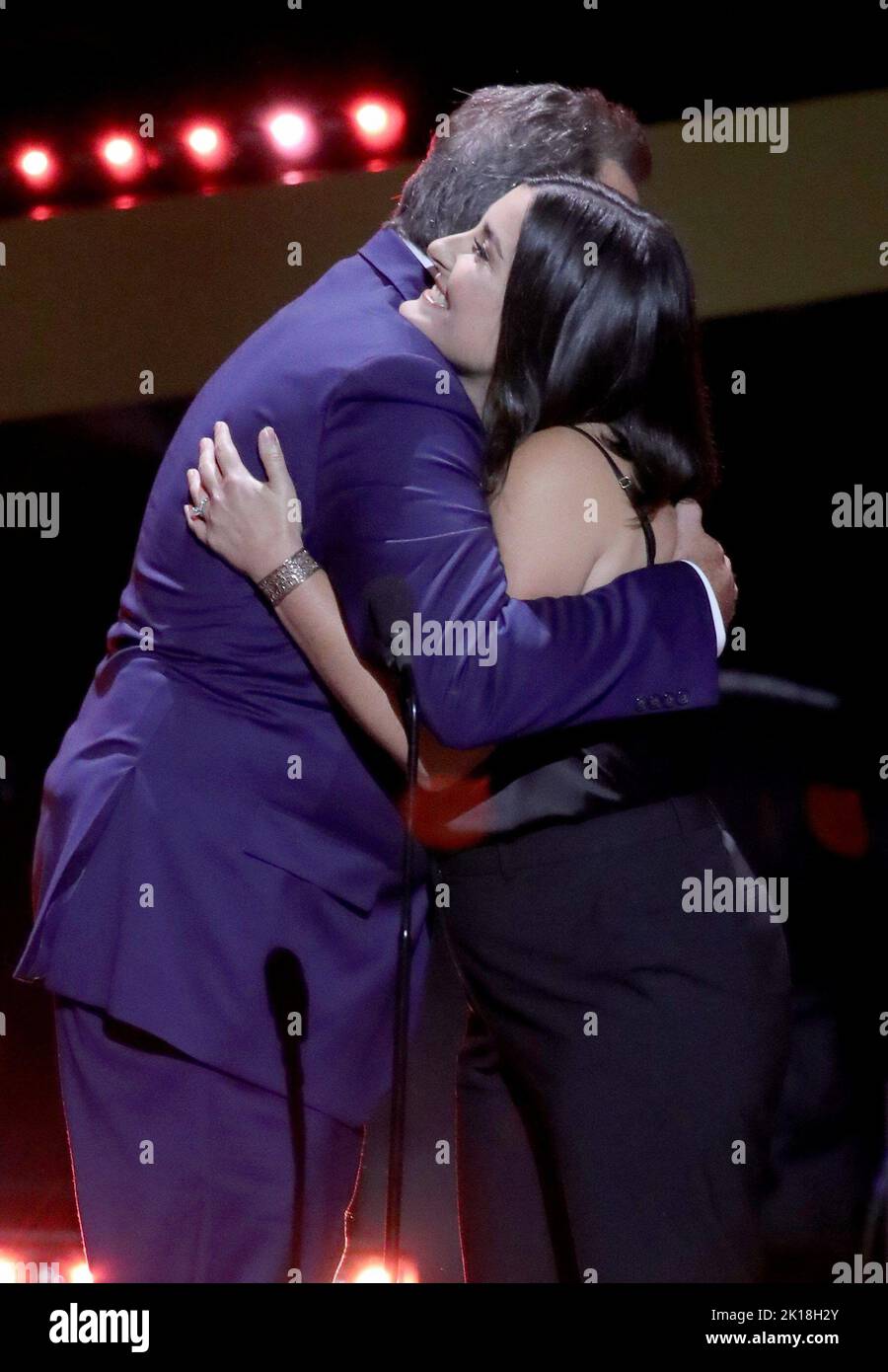 Vince Gill, Jenny Gill Van Valkenburg auf der Bühne für CMT-GIGANTEN ...