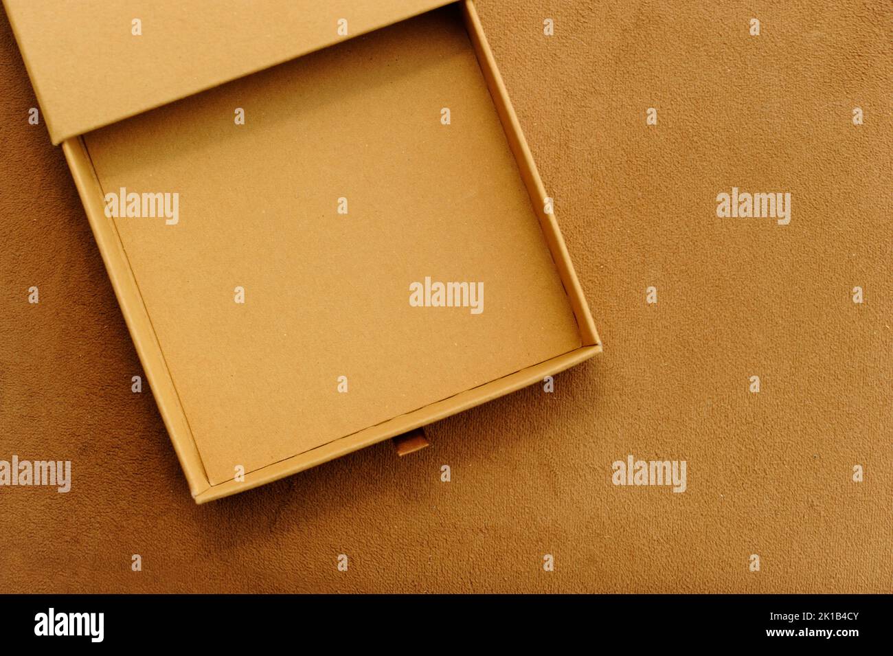 Karton design -Fotos und -Bildmaterial in hoher Auflösung – Alamy