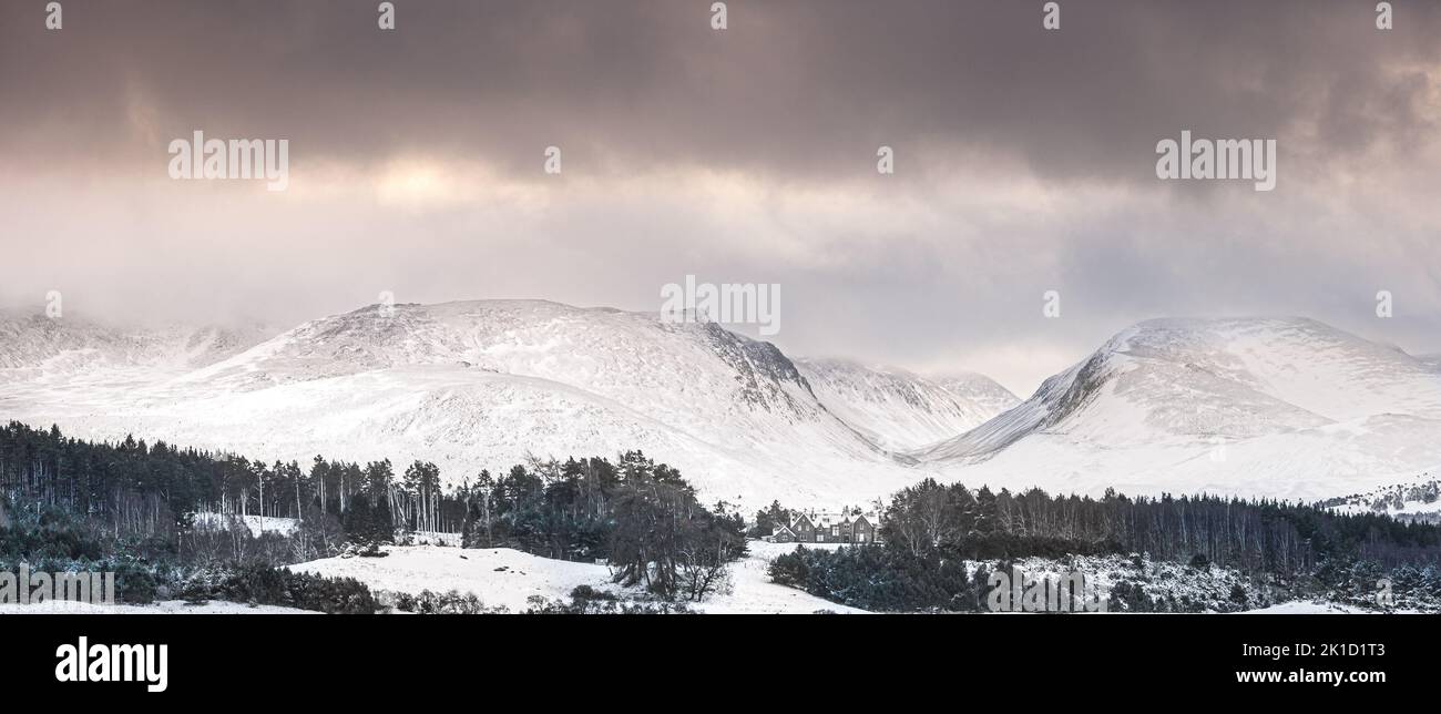 Lairig ghru mountain pass -Fotos und -Bildmaterial in hoher Auflösung ...