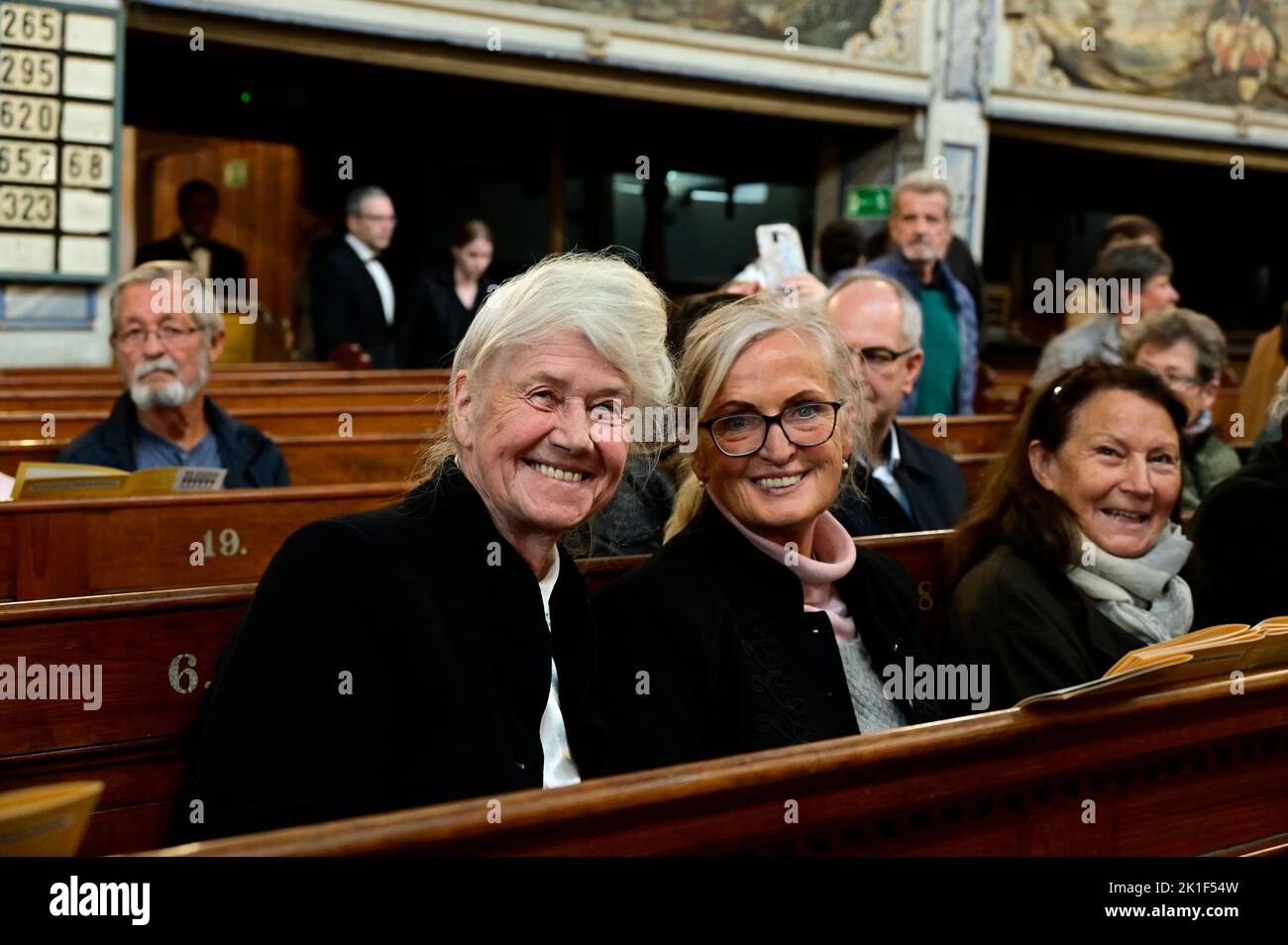 Waltraud Simon und Ursula Berndt beim Eröffnungskonzert des 33 ...