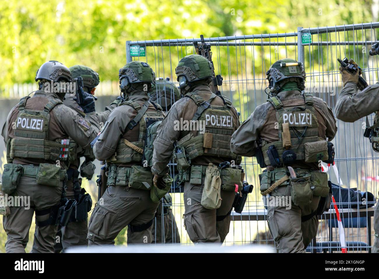 Berlin/Deutschland - 18. September 2022: Taktische Einheiten der ...