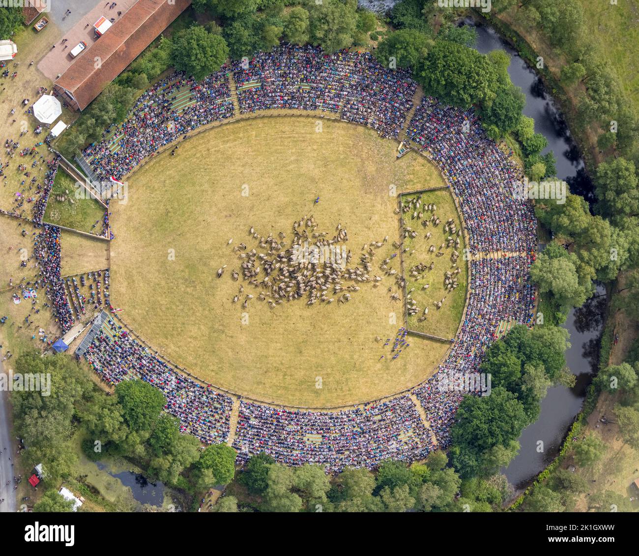 Luftaufnahme, Wildpferdefang in Merfelder Bruch bei Dülmen, Arena der ...