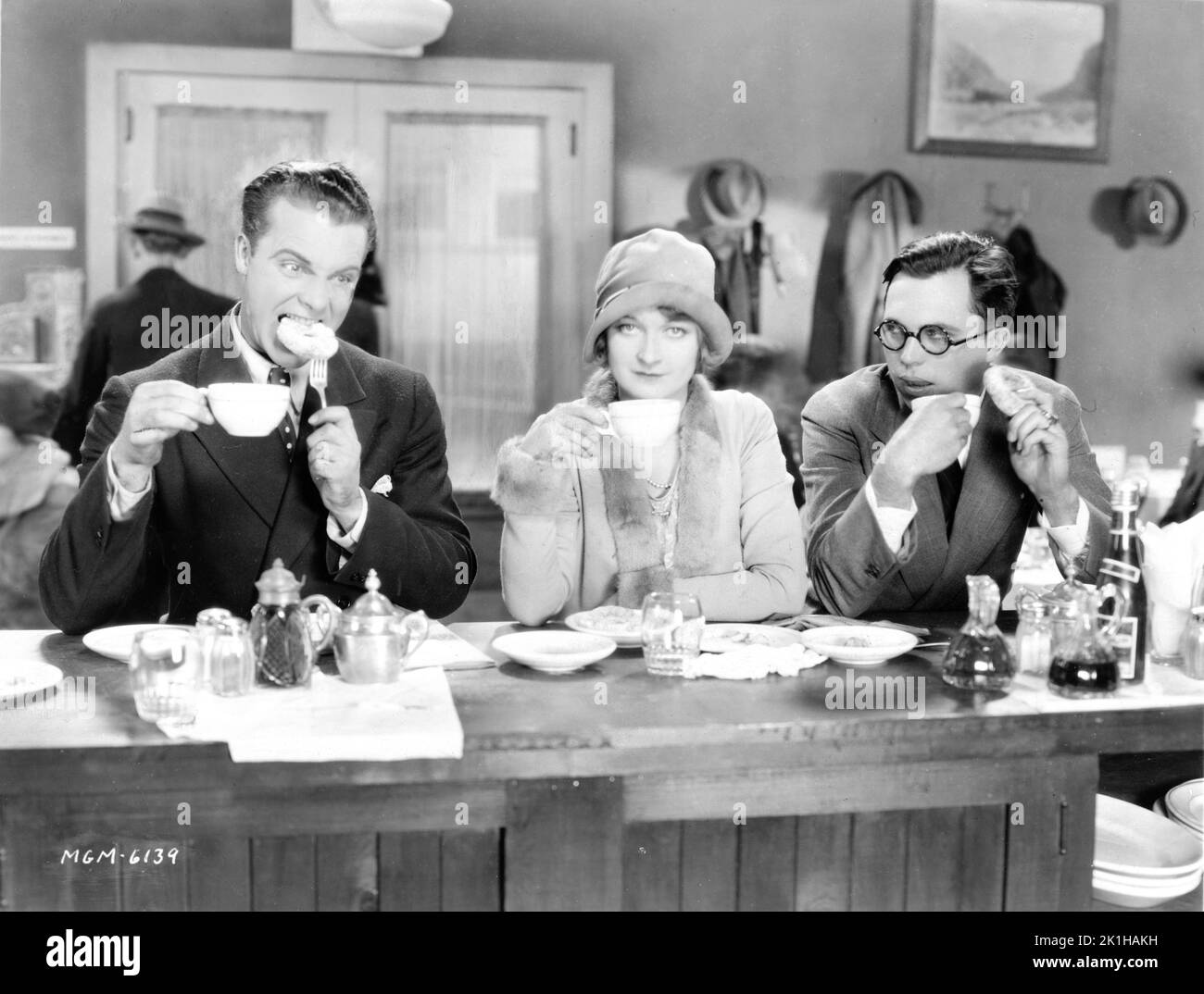 JAMES MURRAY ELEANOR BOARDMAN und Regisseur KING VIDOR haben um den ...