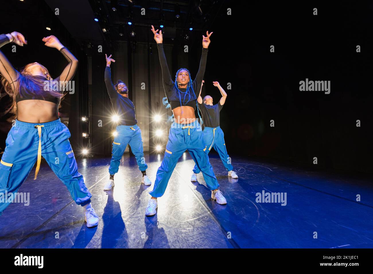 Hip hop theater -Fotos und -Bildmaterial in hoher Auflösung – Alamy