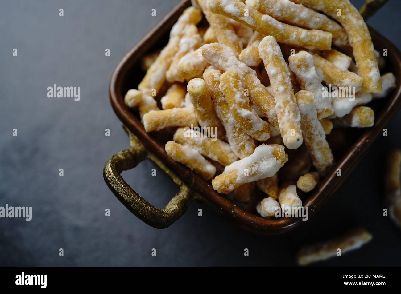 Seeni murukku -Fotos und -Bildmaterial in hoher Auflösung – Alamy