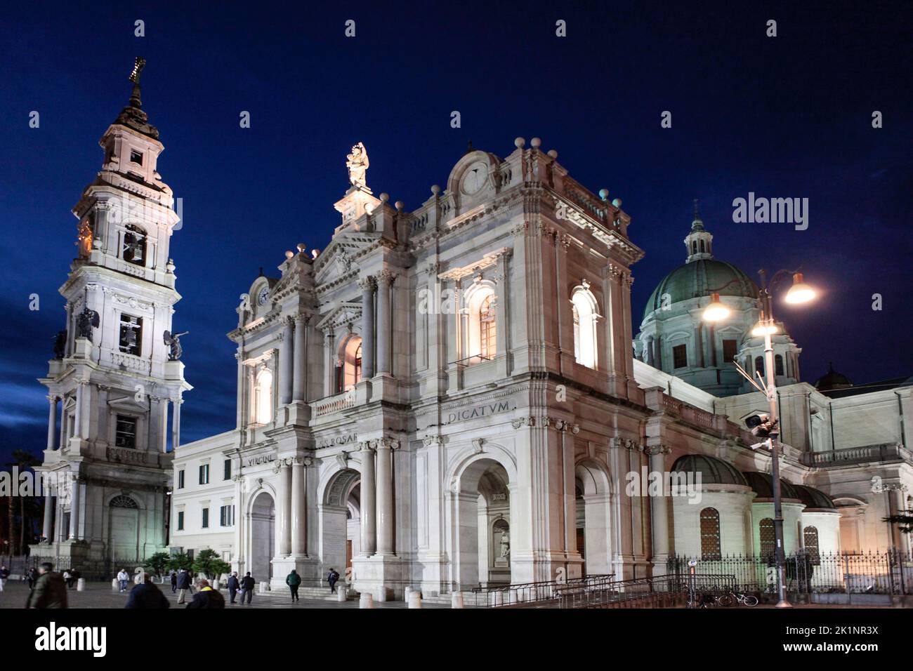 Santuario della beata vergine del santo rosario -Fotos und -Bildmaterial in hoher Auflösung – Alamy