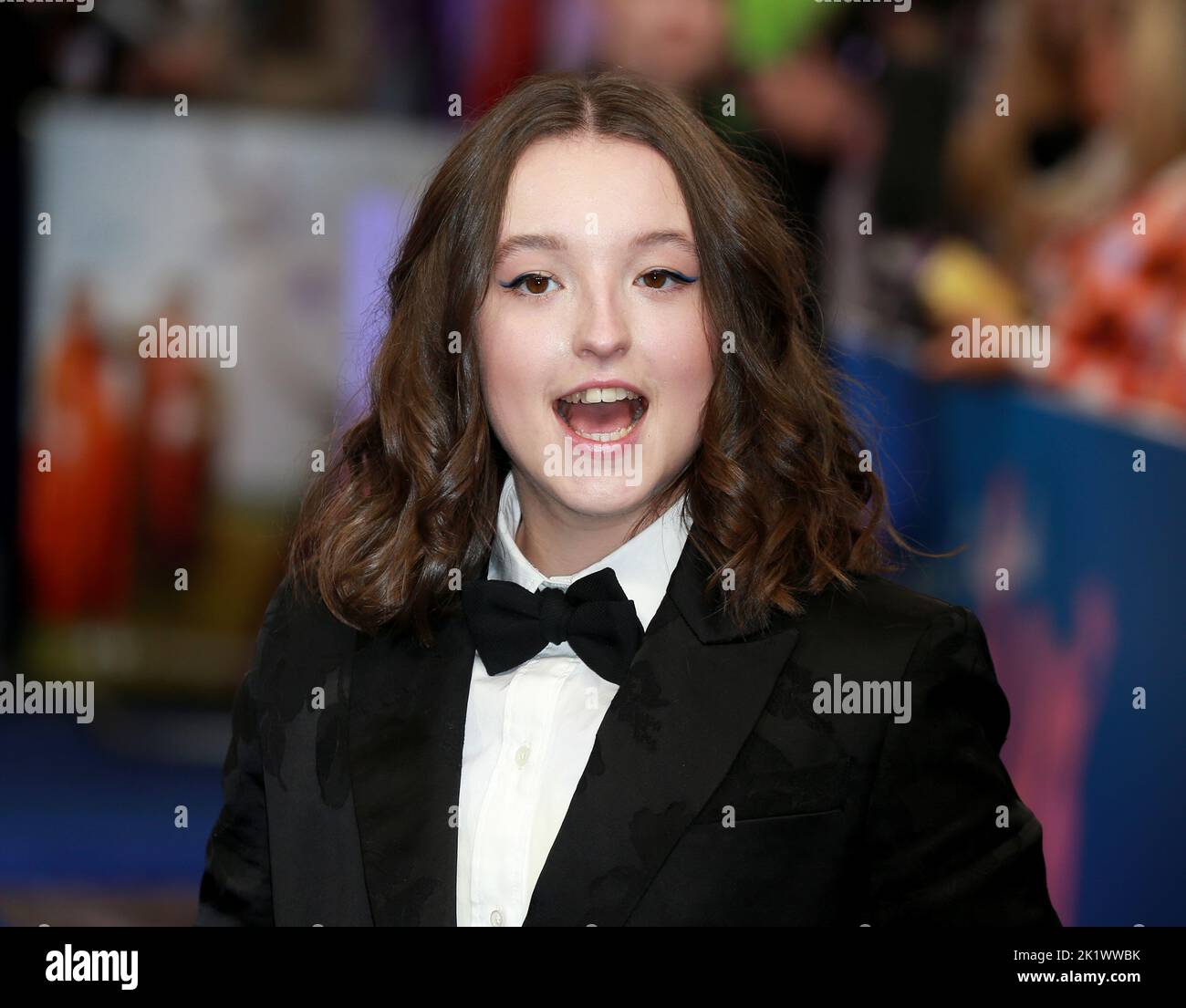 Bella Ramsey besucht die Premiere von Catherine Called Birdy UK auf dem ... Bella Ramsey besucht die Premiere von Catherine Called Birdy UK auf dem ...