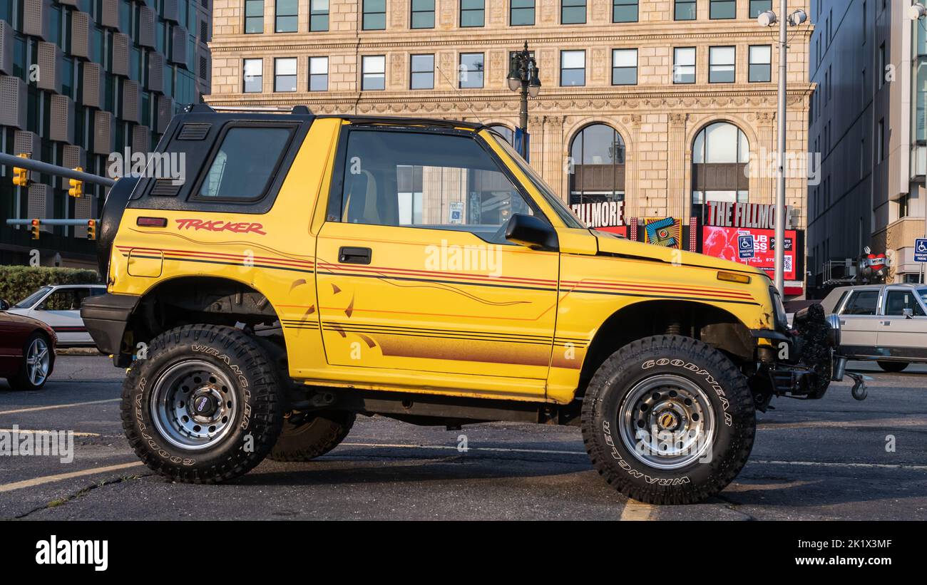 DETROIT, MI/USA - 17. SEPTEMBER 2022: Ein Suzuki Geo Tracker SUV bei ...