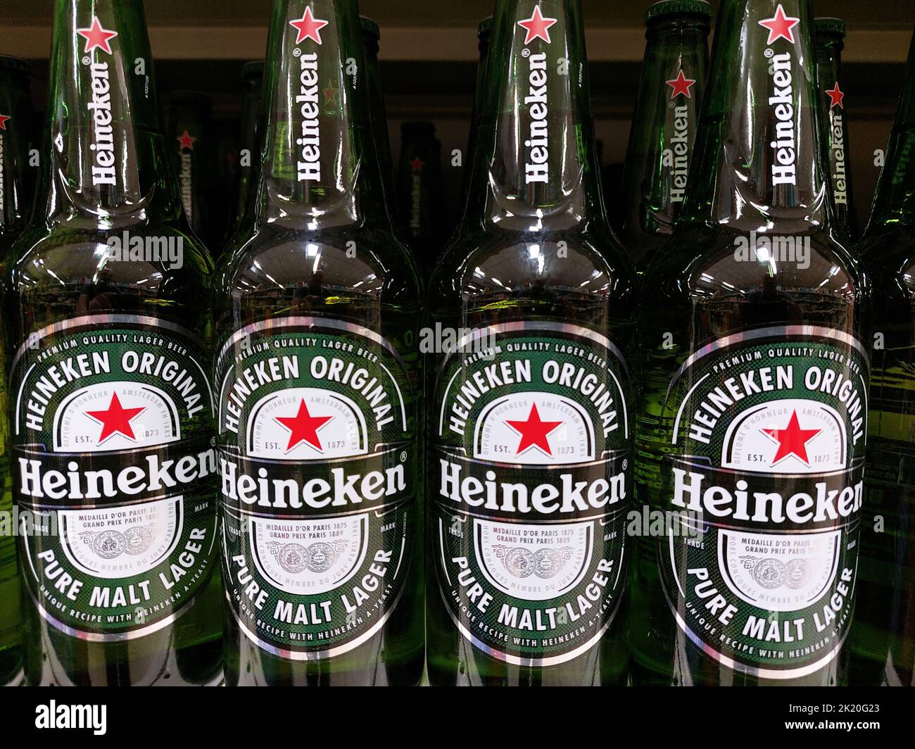 Heineken original -Fotos und -Bildmaterial in hoher Auflösung – Alamy
