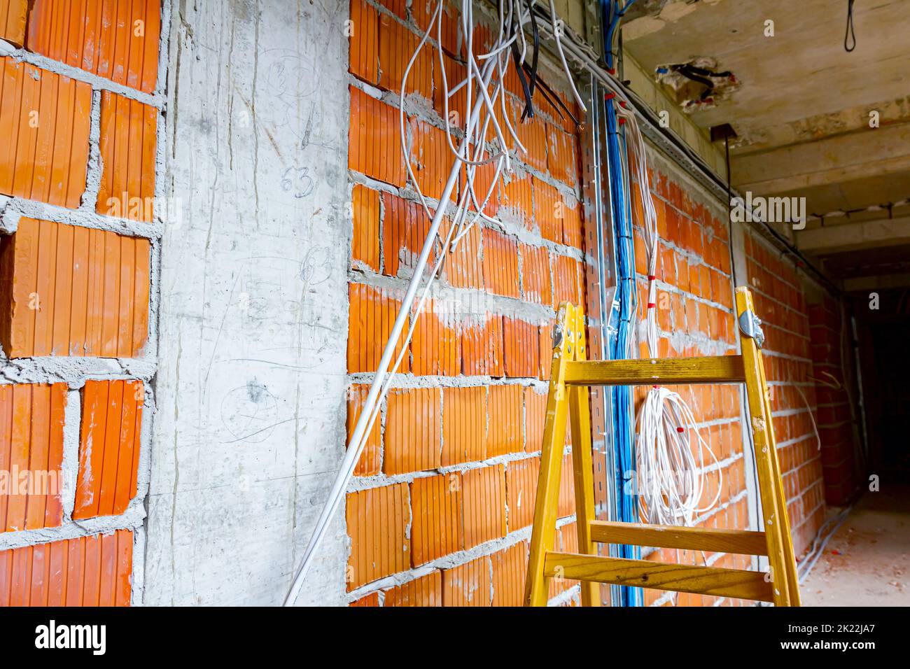 Leitern zur leichteren Installation von Kabeln, Verteilerkästen für ...