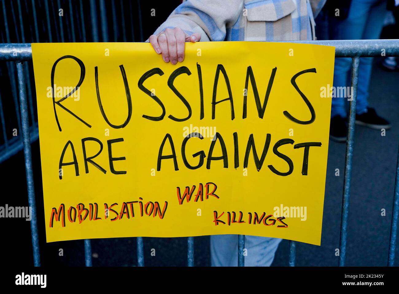 Oslo 20220921.Demonstration vor der russischen Botschaft in Oslo im ...