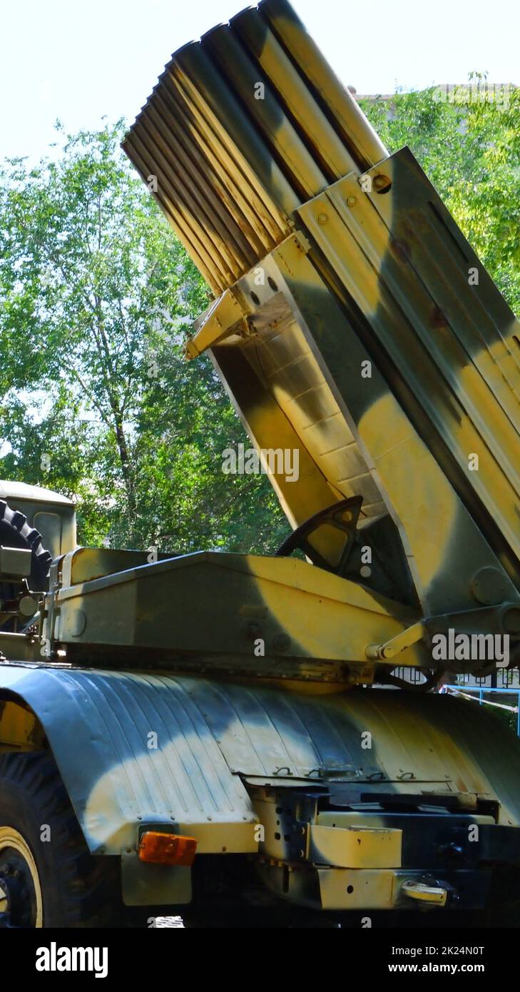 Grad raketenwerfer -Fotos und -Bildmaterial in hoher Auflösung - Seite ...