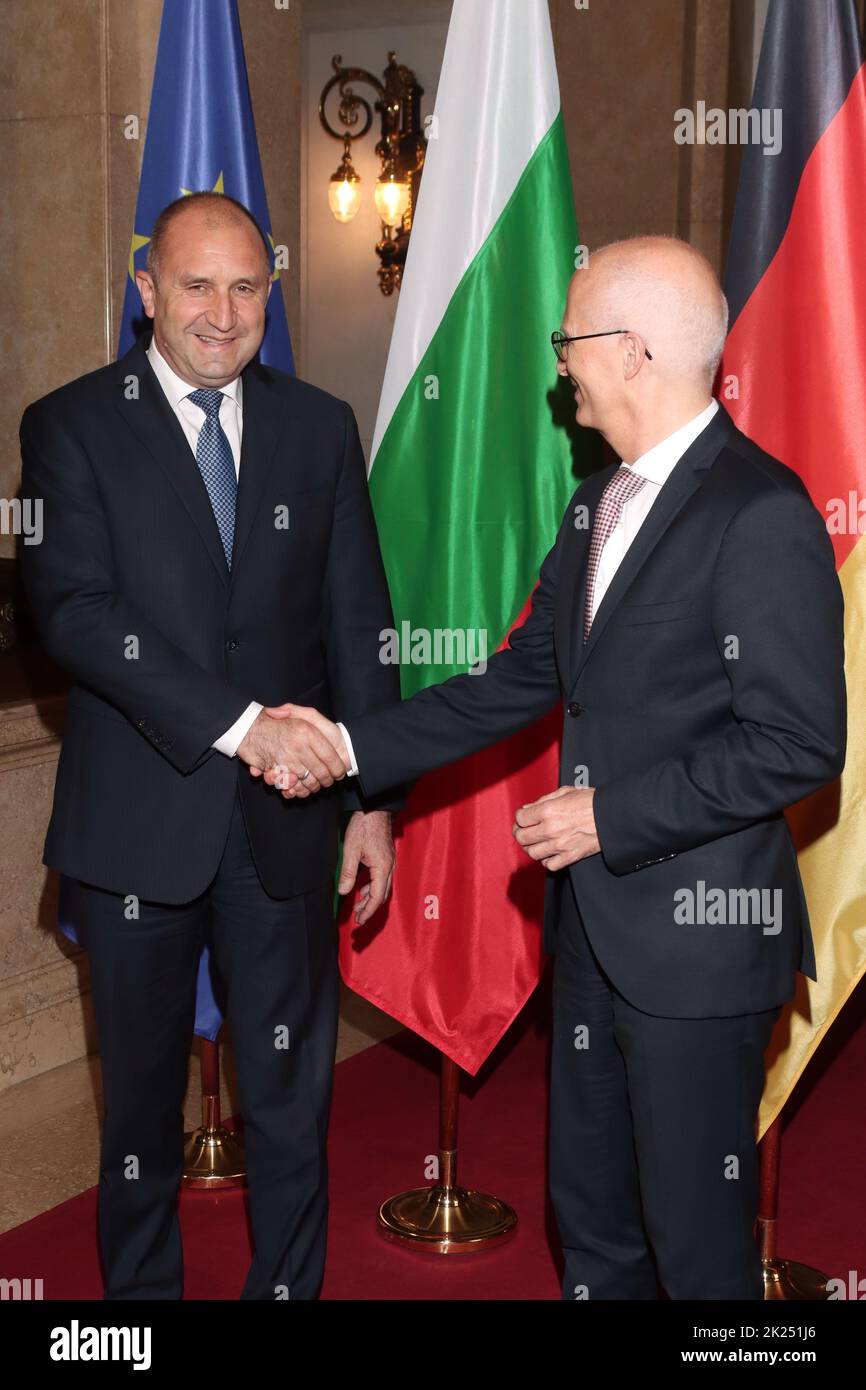 Dr. Peter Tschentscher, Rumen Radew, Hamburgs Erster Buergermeister Dr ...