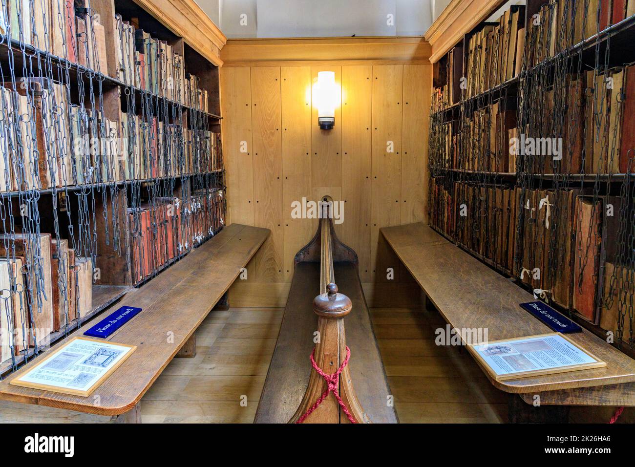 Die Chained Library aus dem 17.. Jahrhundert in der Hereford Cathedral ...