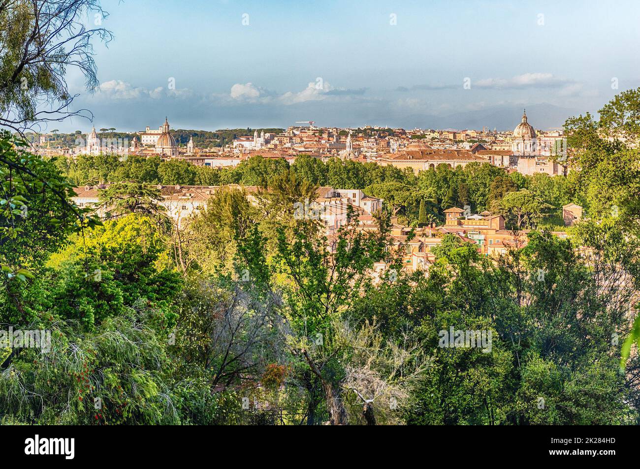 Blick auf Rom aus der Vogelperspektive vom Janiculum-Hügel, Italien ...
