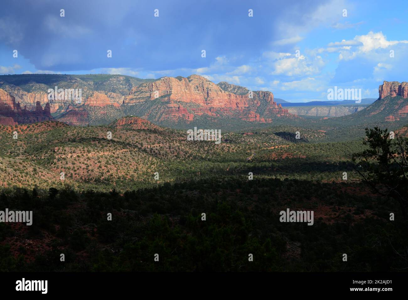 Red rock land -Fotos und -Bildmaterial in hoher Auflösung – Alamy