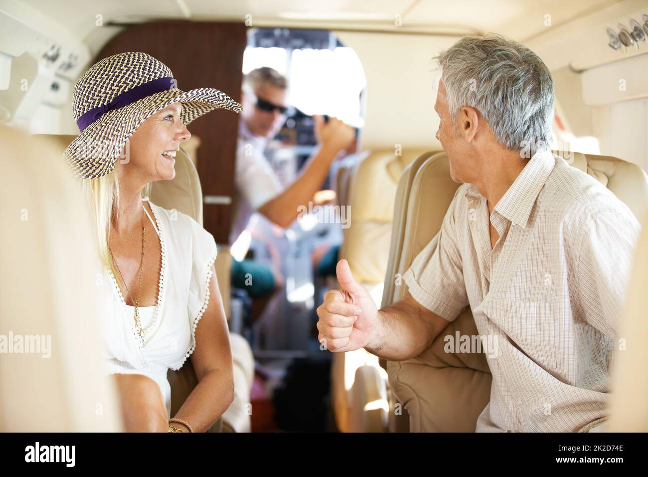 Private jet woman -Fotos und -Bildmaterial in hoher Auflösung – Alamy