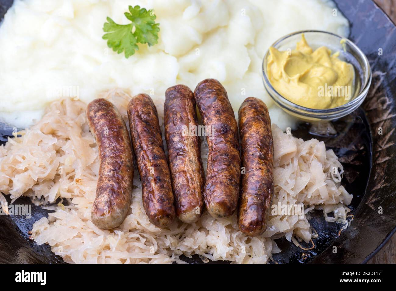 Nuremberg grilled sausage -Fotos und -Bildmaterial in hoher Auflösung – Alamy