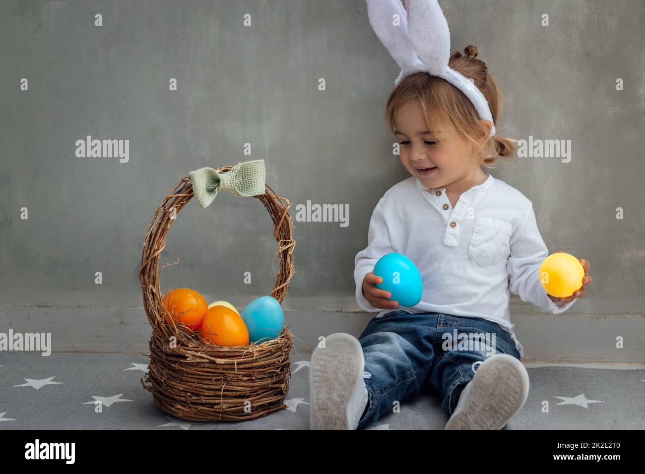 Frohe ostern mit eiern -Fotos und -Bildmaterial in hoher Auflösung – Alamy