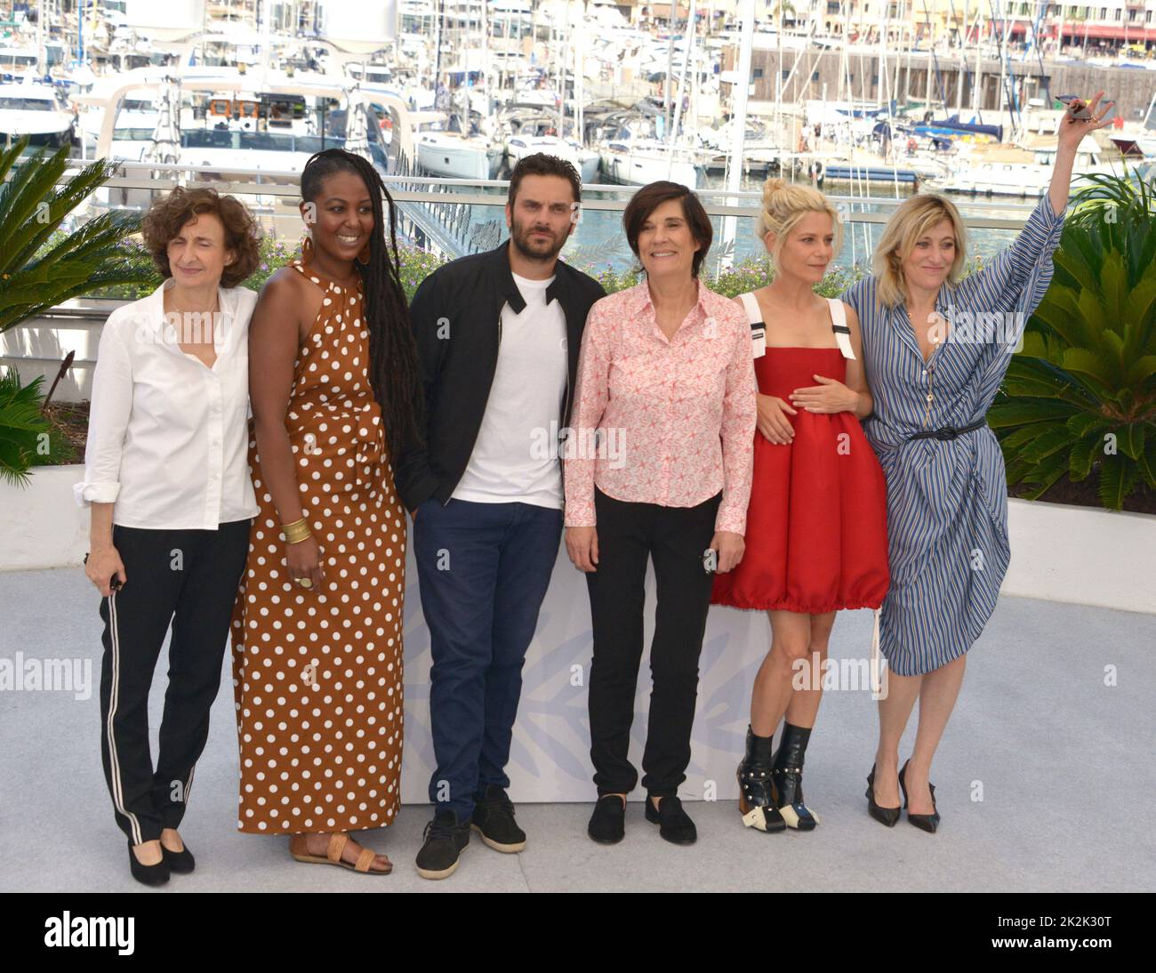 Crew des Films 'La Fracture' ('die Kluft'): Elisabeth Perez, Aissatou ...