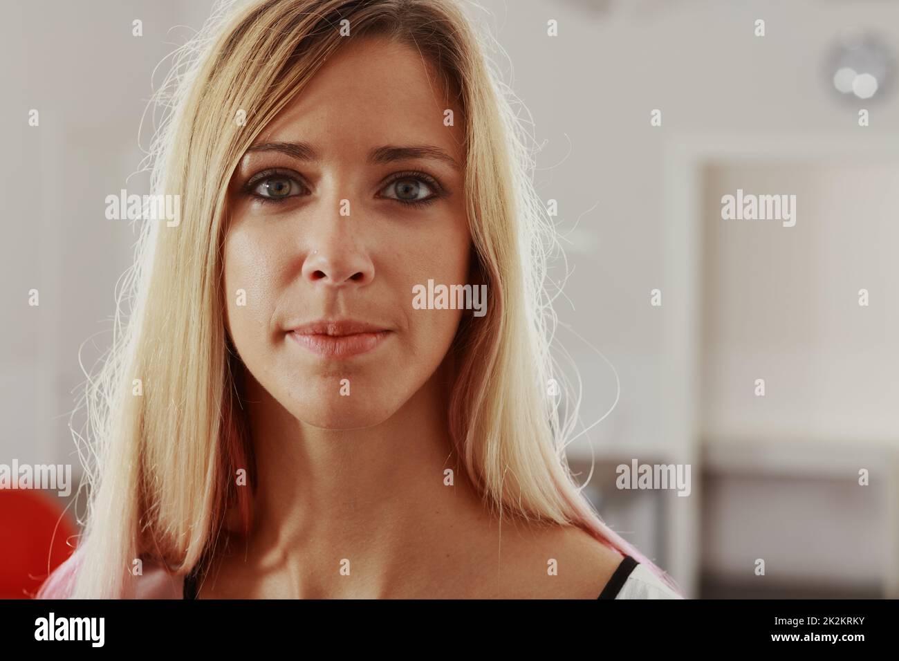 Porträt einer frau in nahaufnahme -Fotos und -Bildmaterial in hoher Auflösung - Seite 3 - Alamy