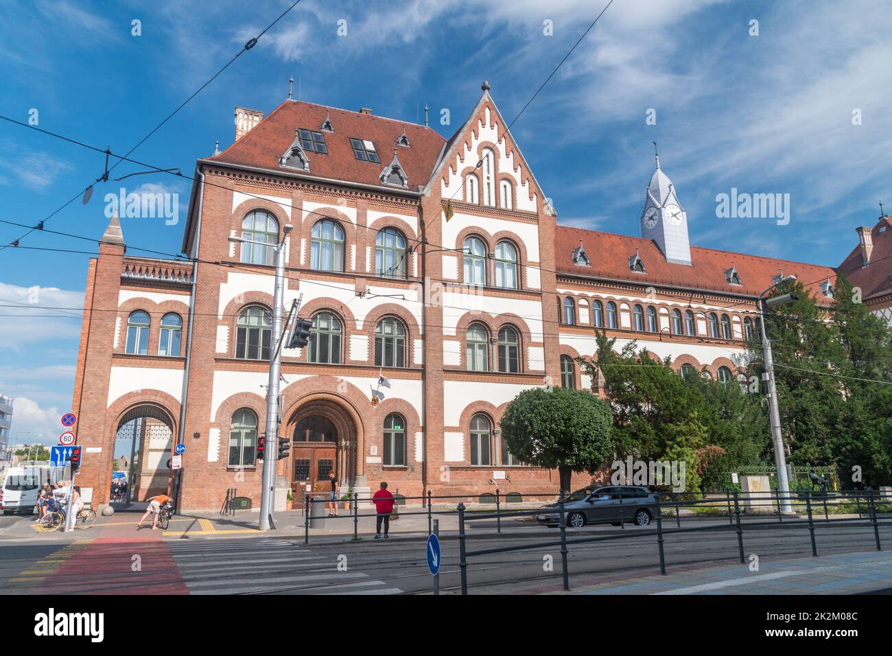 Debrecen, Ungarn - 11. Juni 2022: Das Ferenc Kolcsey Lehrerkolleg der ...