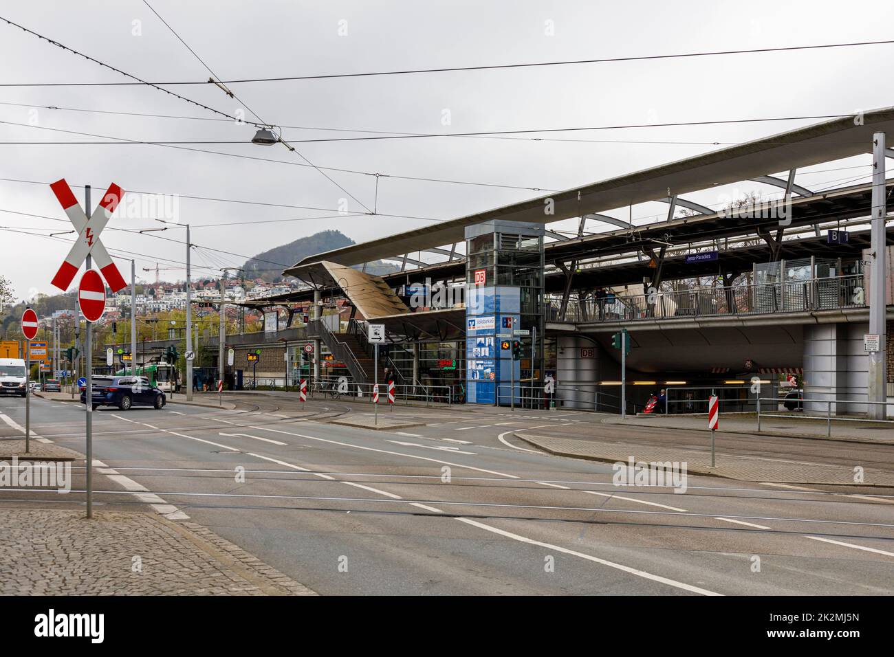 Haltepunkt jena paradies -Fotos und -Bildmaterial in hoher Auflösung ...
