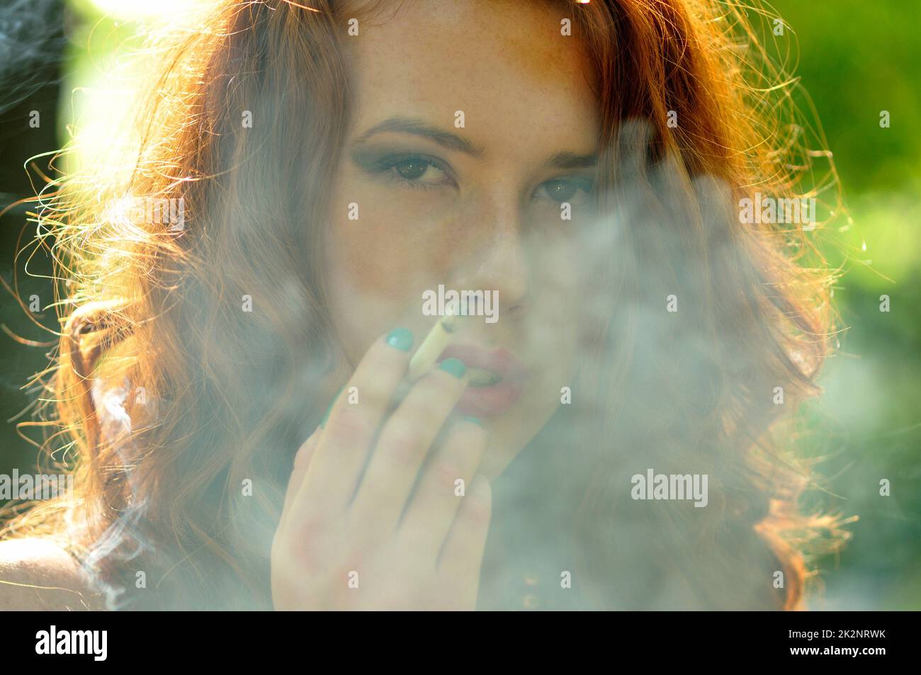 Zigaretten, Tabak, Zigaretten, schädliches Rauchen, Menschen ...