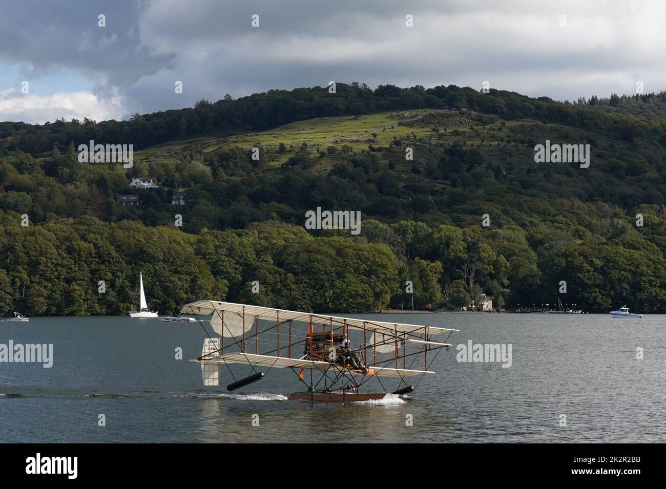 Eine Nachbildung von Waterbird, dem ersten erfolgreichen Wasserflugzeug ...