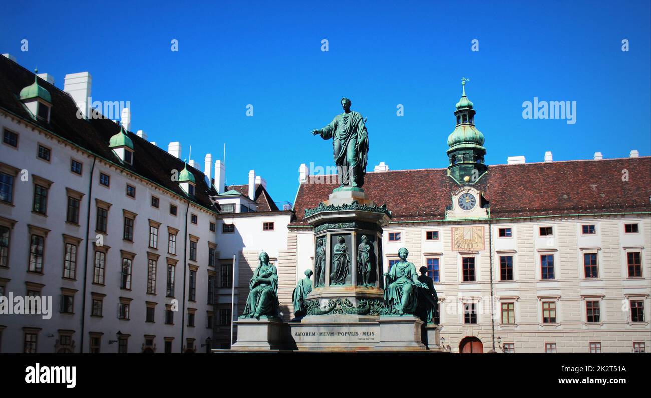 Statue kaiser franz i -Fotos und -Bildmaterial in hoher Auflösung – Alamy
