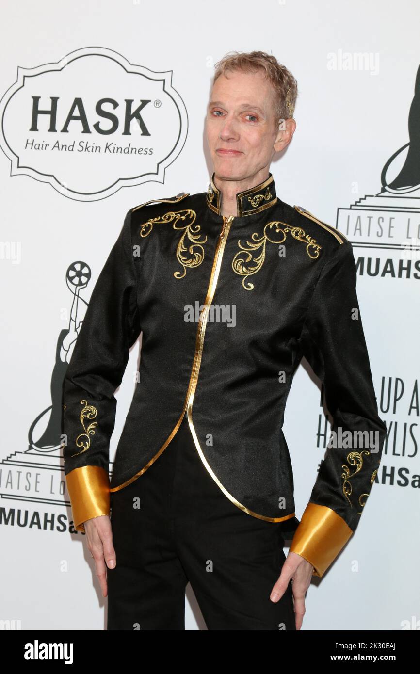 LOS ANGELES - FEB 19: Doug Jones bei den Annual Make-up Artists & Hair ...