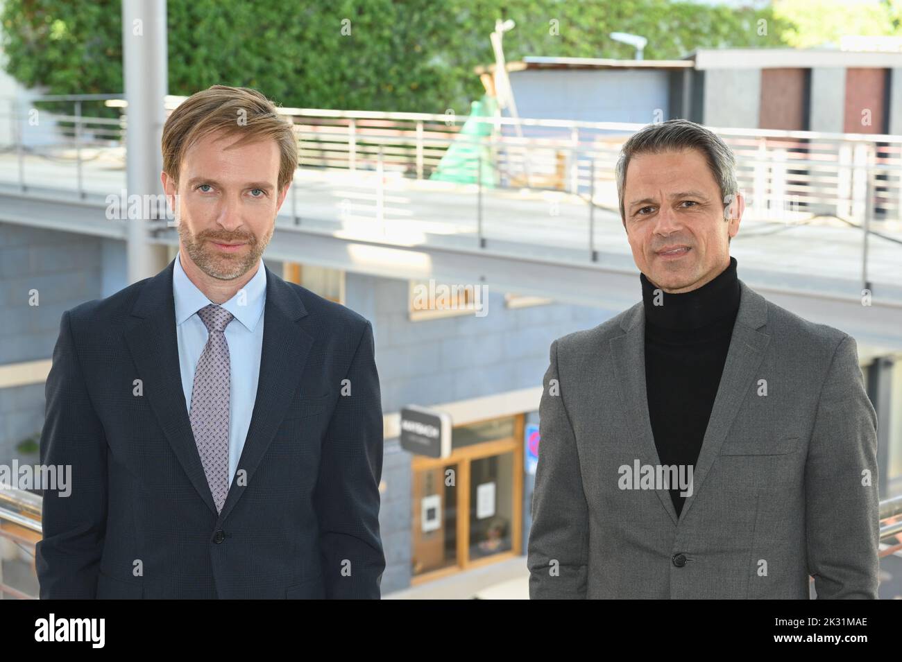 Köln, Deutschland. 22. September 2022. Die Schauspieler Jens hajek (r) und Hugo Grimm lassen ...