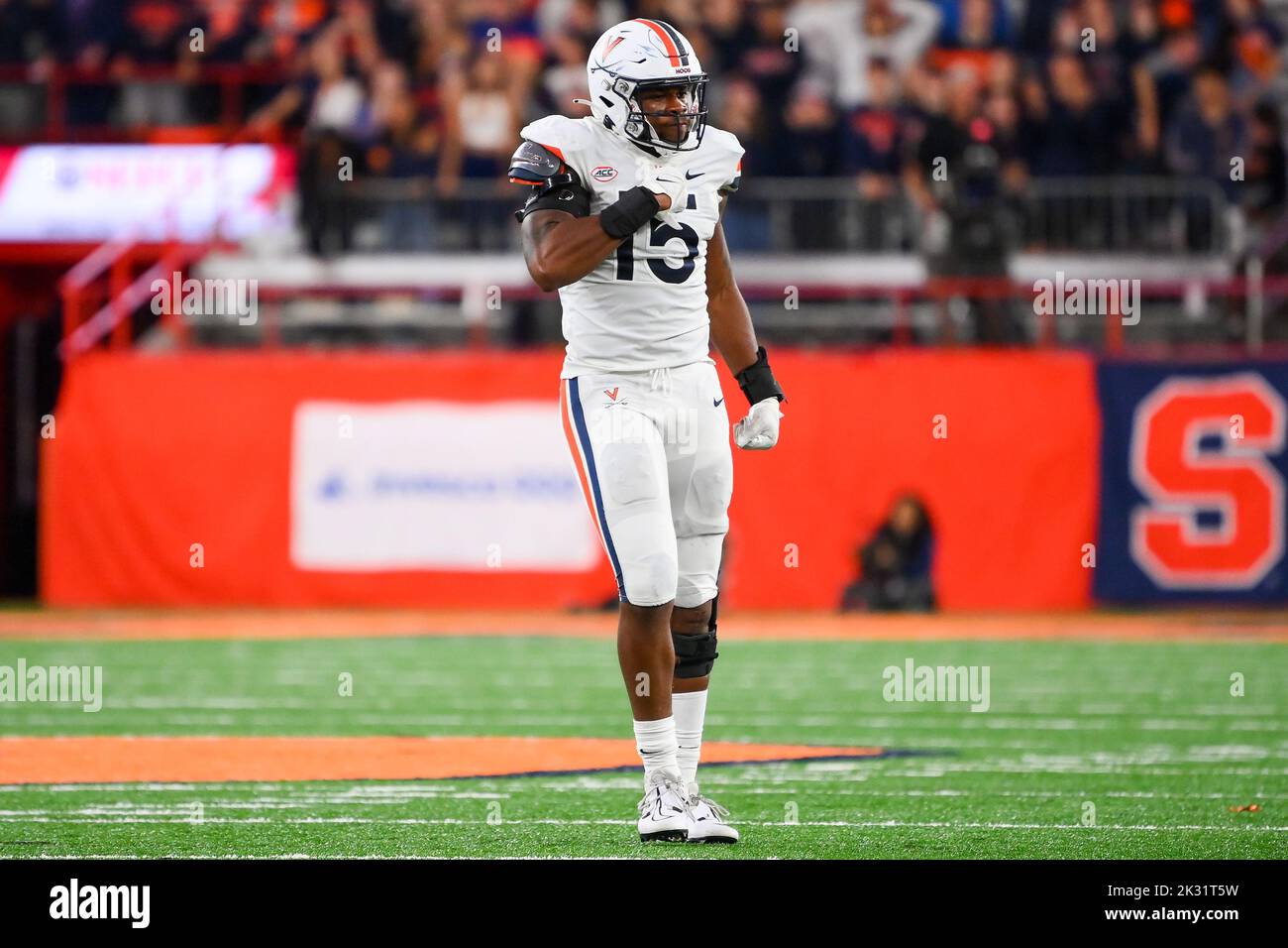 23. September 2022: Der Virginia Cavaliers-Linebacker Chico Bennett, Jr ...