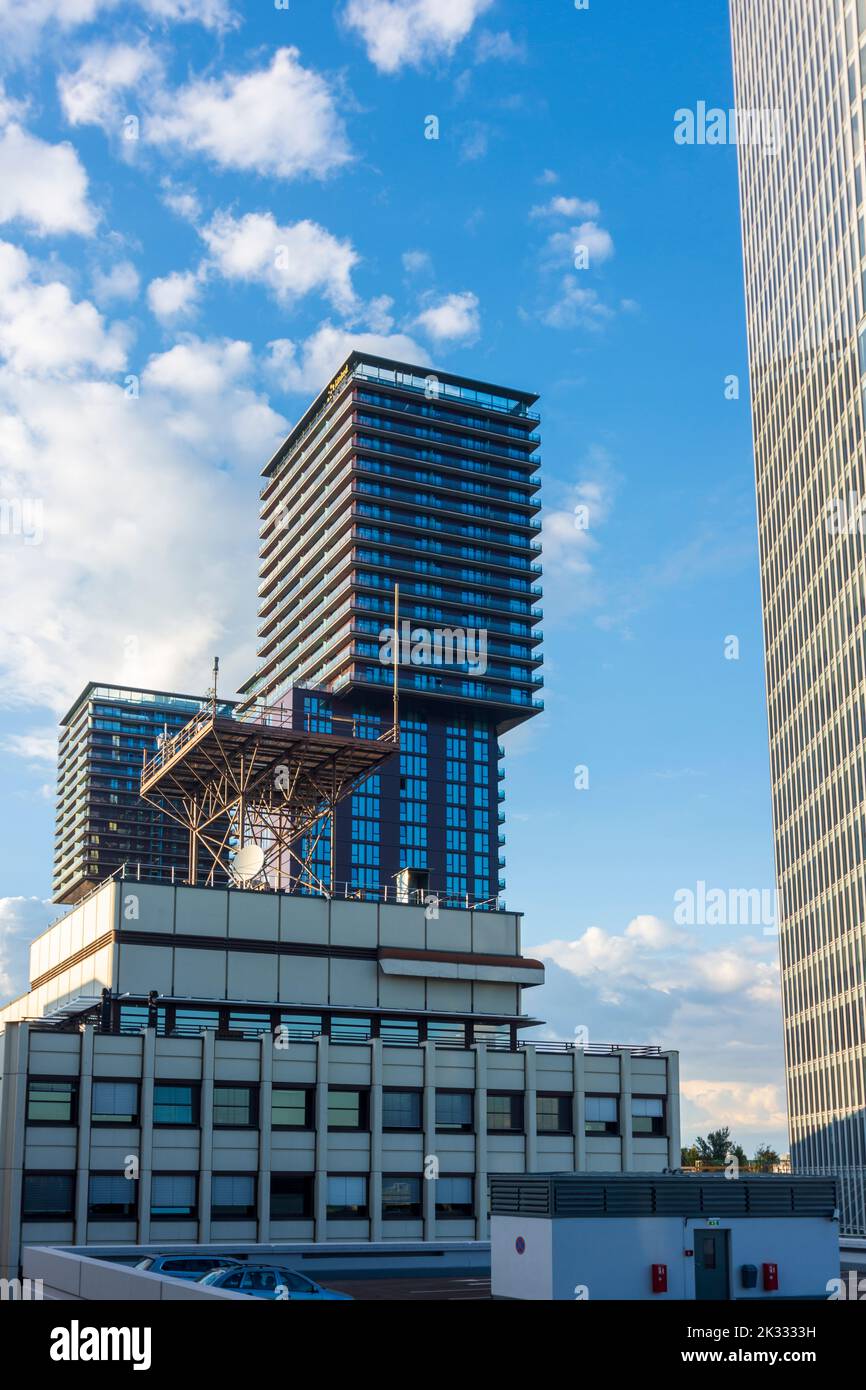 Wien, Wien: Überflugskontrollzentrale (ACC – Area Control Center) von ...