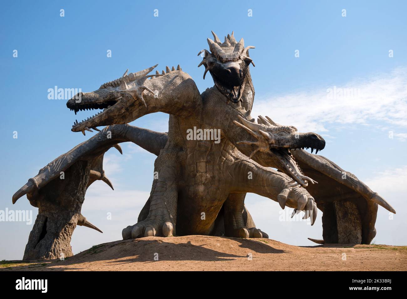 Schlange gorynych -Fotos und -Bildmaterial in hoher Auflösung – Alamy