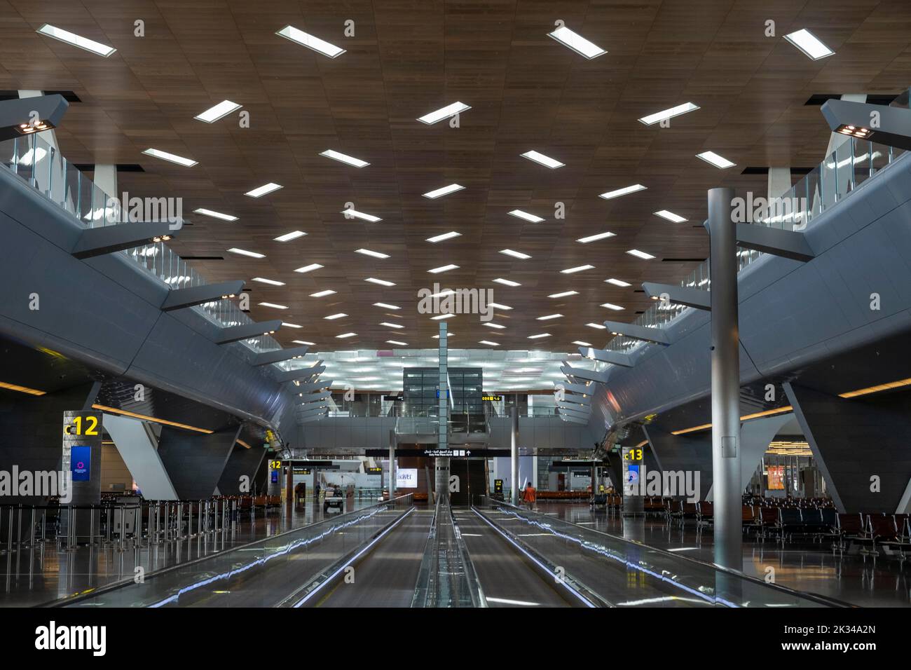 Doha qatar hamad international airport -Fotos und -Bildmaterial in ...