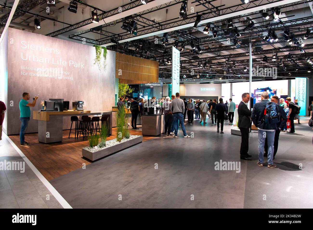 Siemens-Stand, IFA, International Consumer Electronics Fair 2022 ...