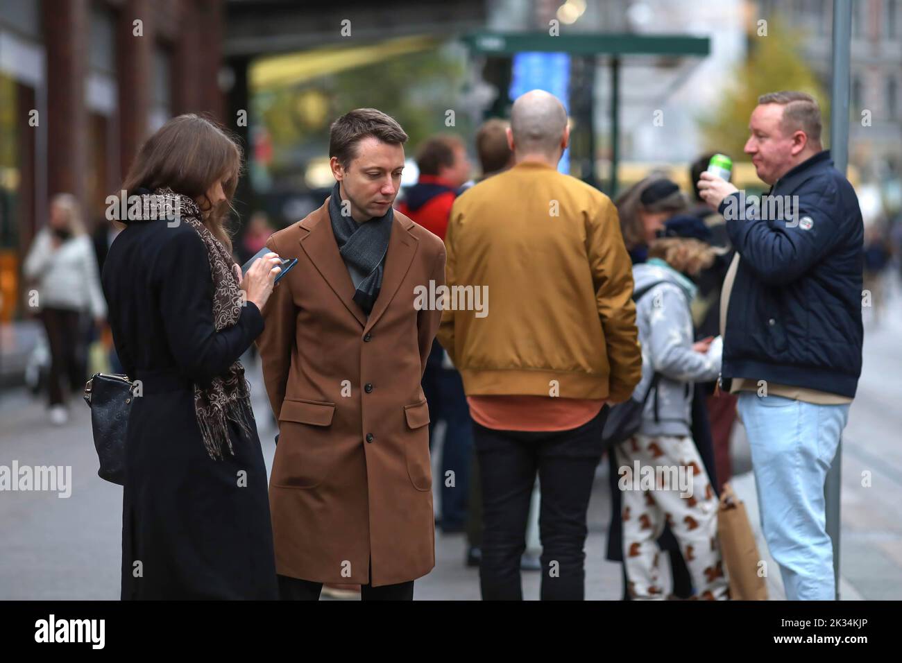 Helsinki, Finnland. 24. September 2022. Das russische Paar steht vor ...