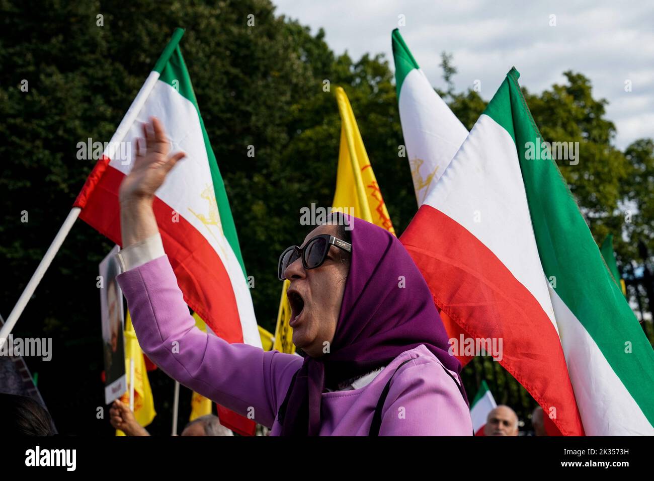 Iranische Amerikaner versammeln sich vor dem Weißen Haus zur ...