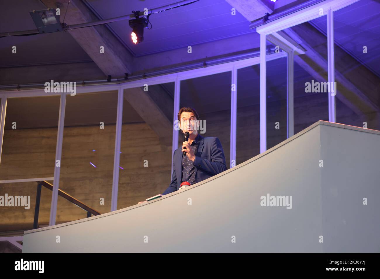 Der Künstler und Philosoph Koert van Mensvoort (Next Nature) bei der ...