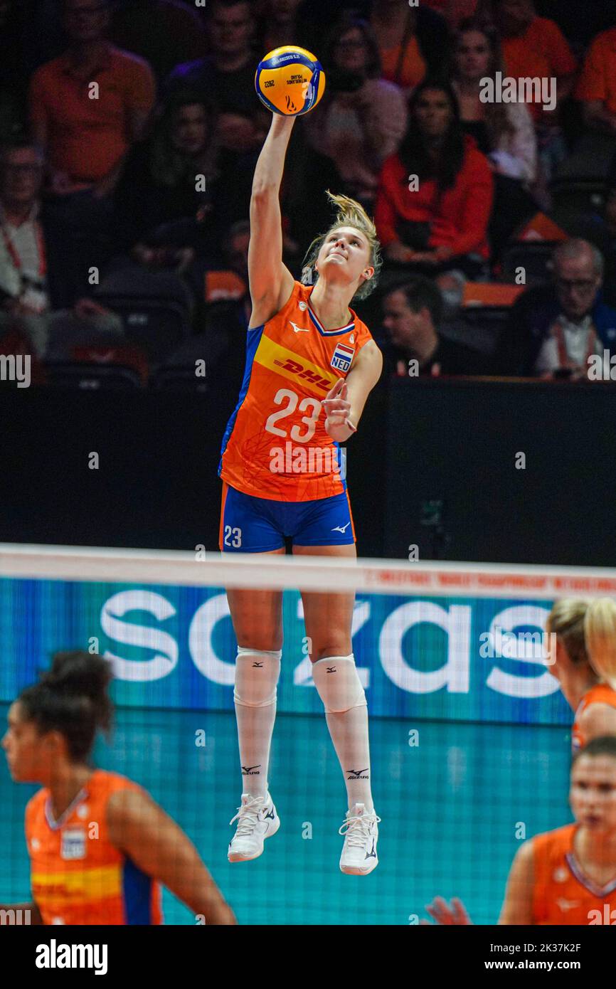 ARNHEM, NIEDERLANDE – SEPTEMBER 25: Eline Timmerman aus den ...