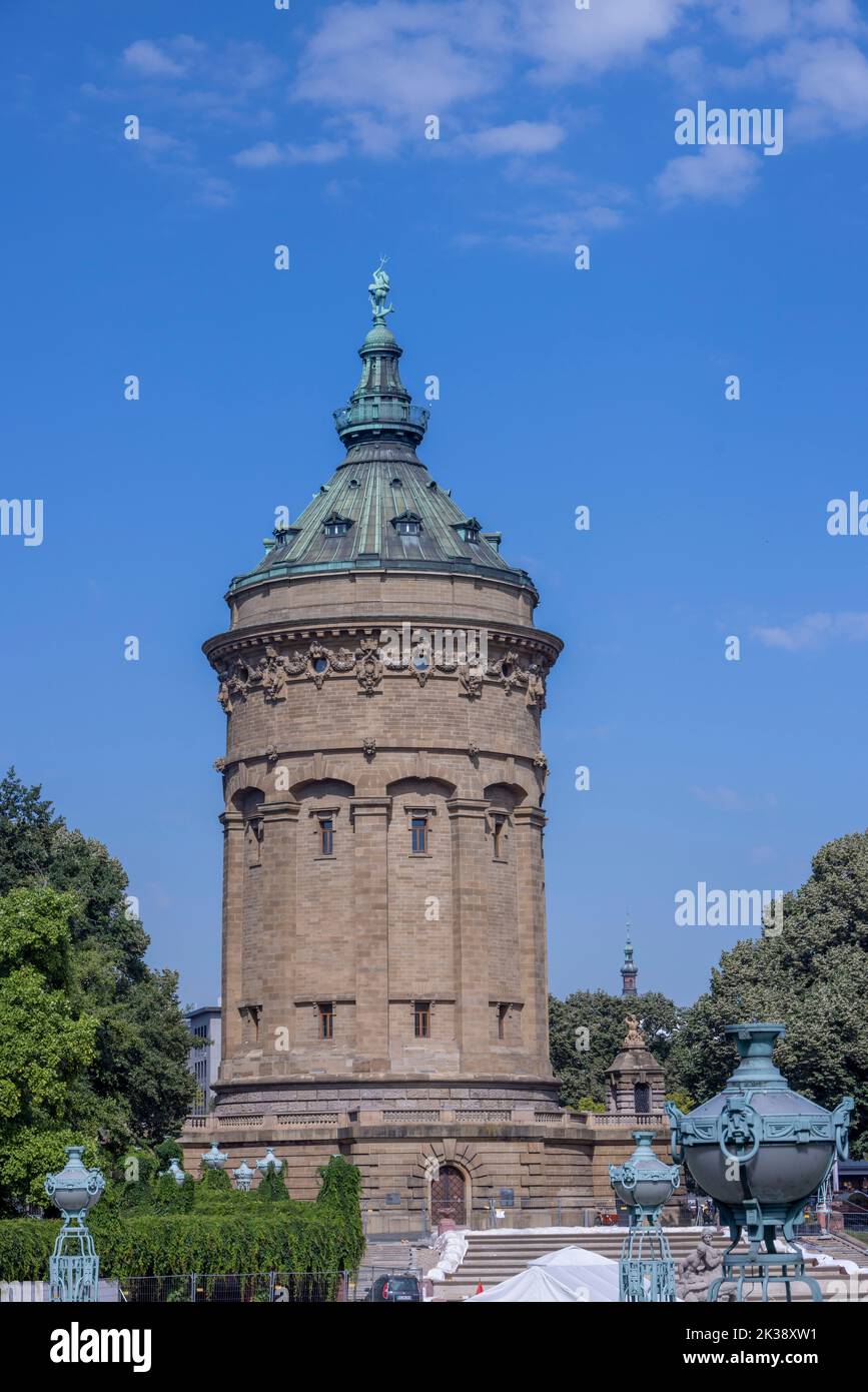 Wasserturm am friedrichsplatz -Fotos und -Bildmaterial in hoher Auflösung – Alamy
