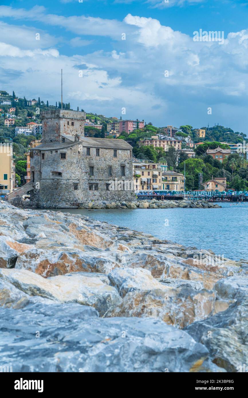 Castello sul Mare Castle on the Sea) im 16.. Jahrhundert erbaut, um ...