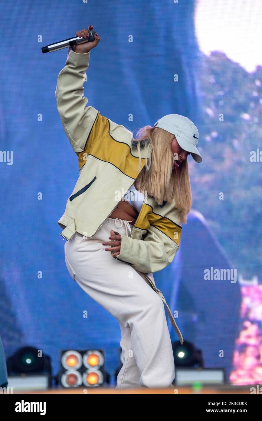 Der Schweizer Rapper Loredana tritt beim Lollapalooza Festival in ...