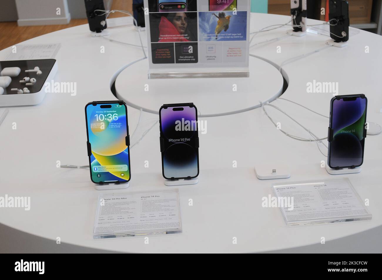 Iphone 14 pto mz -Fotos und -Bildmaterial in hoher Auflösung – Alamy