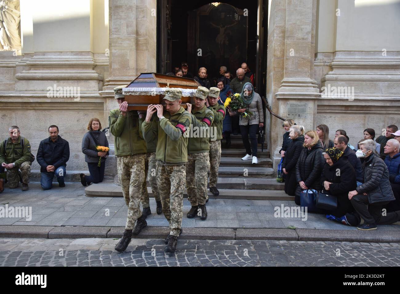 Lviv, Ukraine. 24. September 2022. Während der Beerdigung der ...