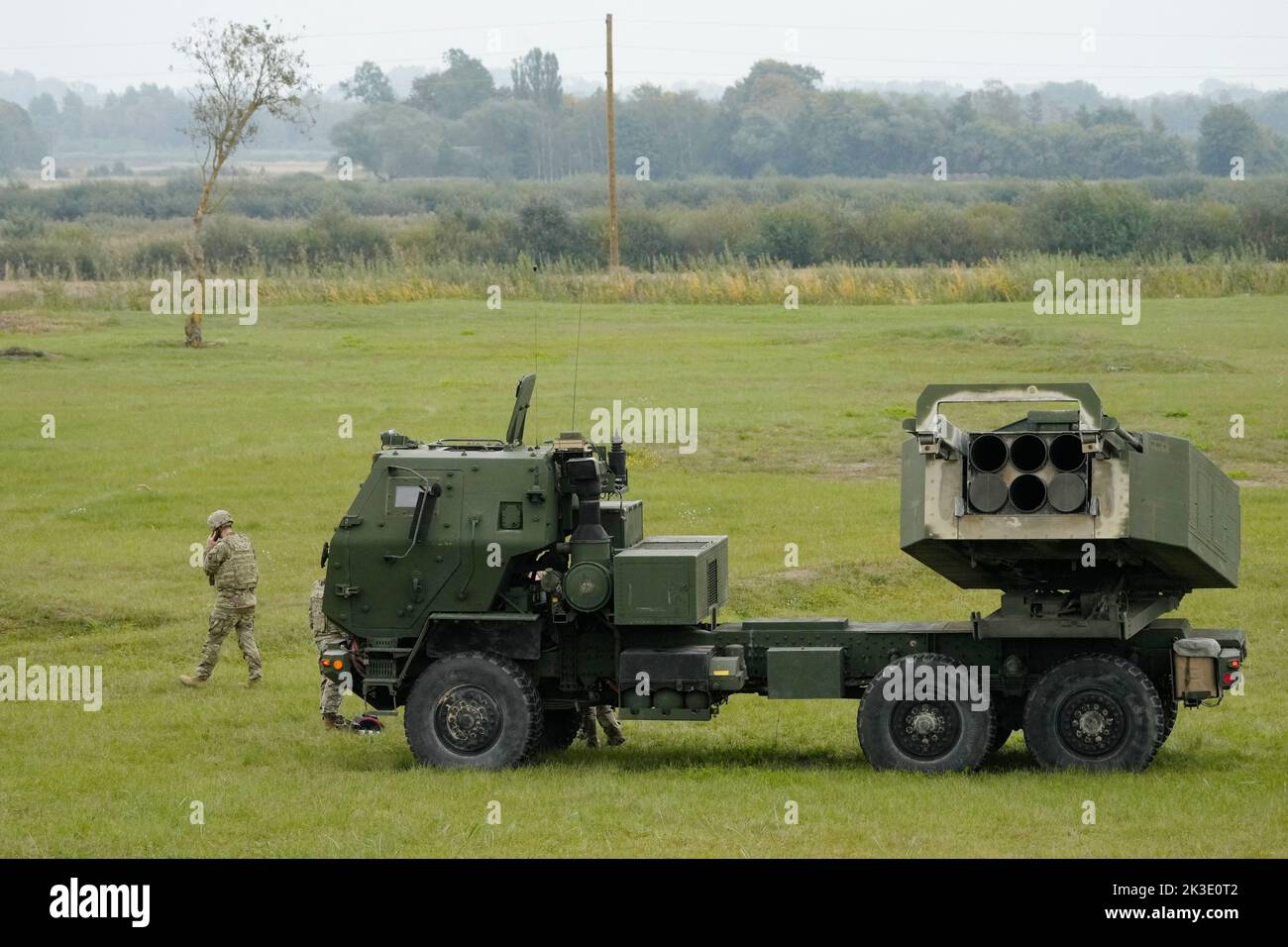 Ein M142 High Mobility Artillery Rocket System (HIMARS) nimmt an einer militärischen Übung in ...