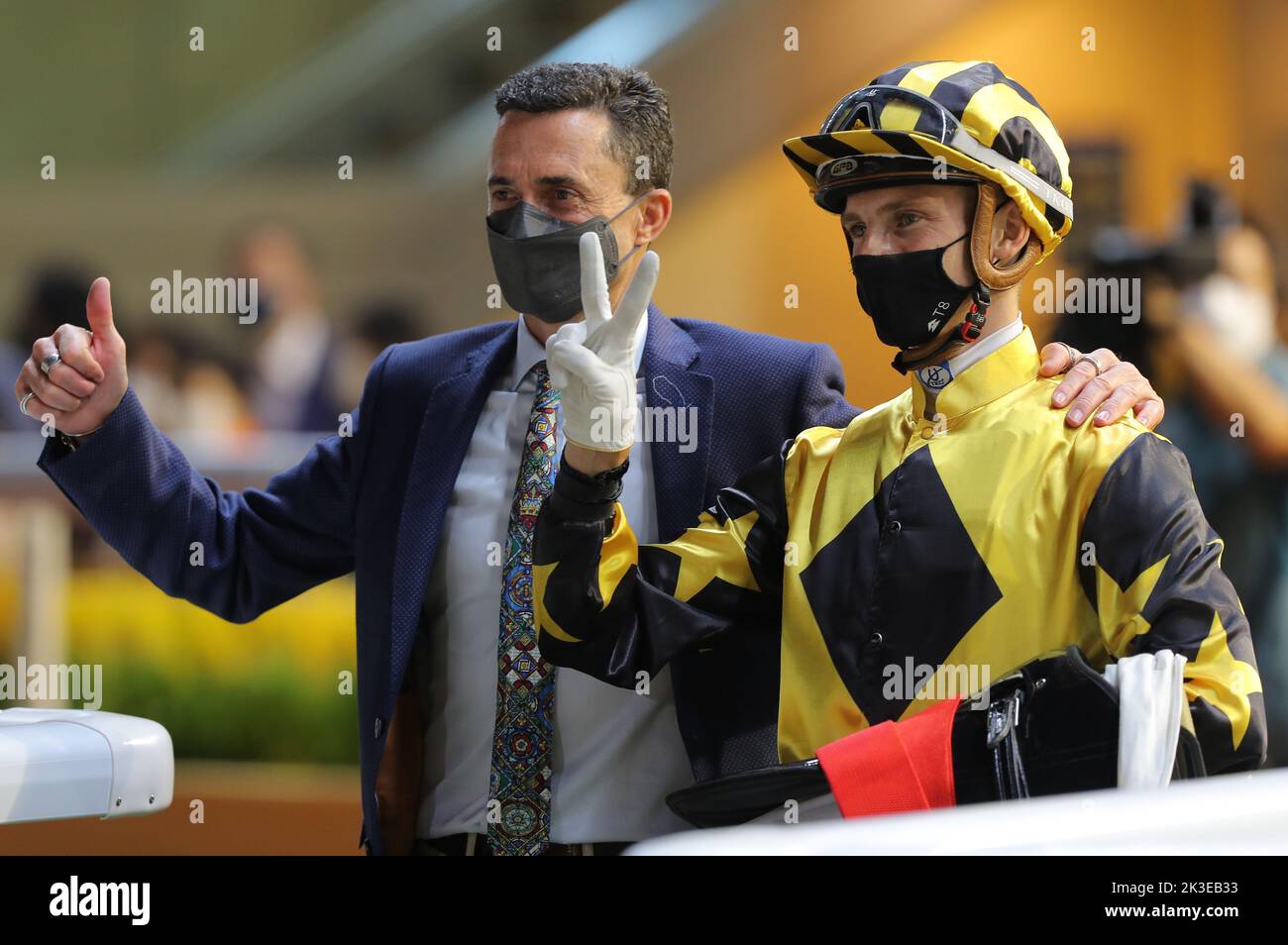 Rennen 8, DURHAM STAR, geritten von Lyle Hewitson, gewann die Klasse 4 ...